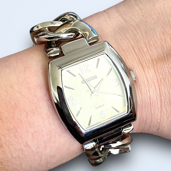 Rj Graziano | Accessories | Rj Graziano Chunky Curb Link Quartz Watch ...